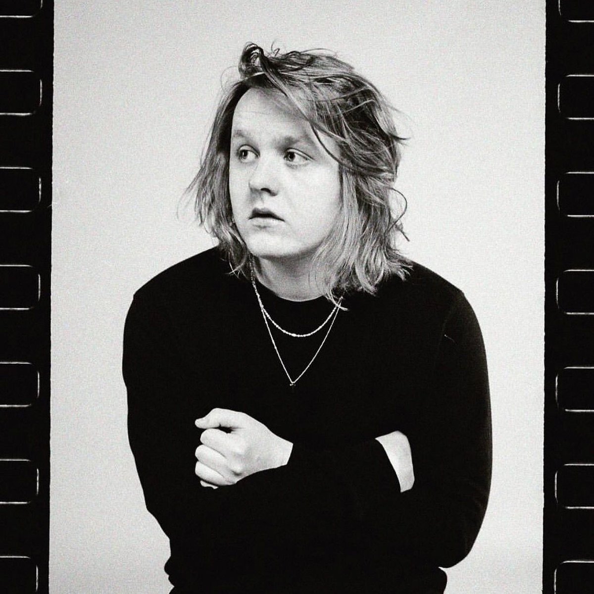 Random Pop Music Artists | Best Random Tools